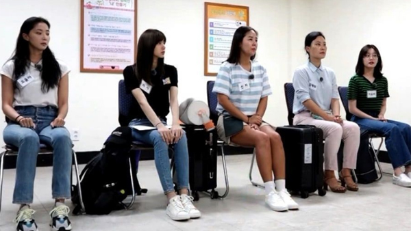 “Real Men 300” เผยภาพนิ่งเหล่าสมาชิกหญิงเข้าตรวจสุขภาพก่อนเข้าฝึก ...